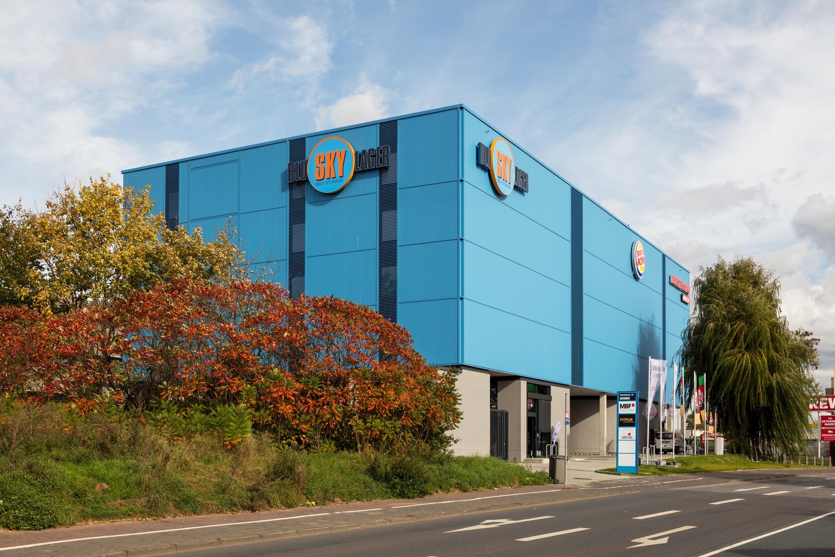 Blu Sky Lager - Dobberstein Realisierungsmanagement